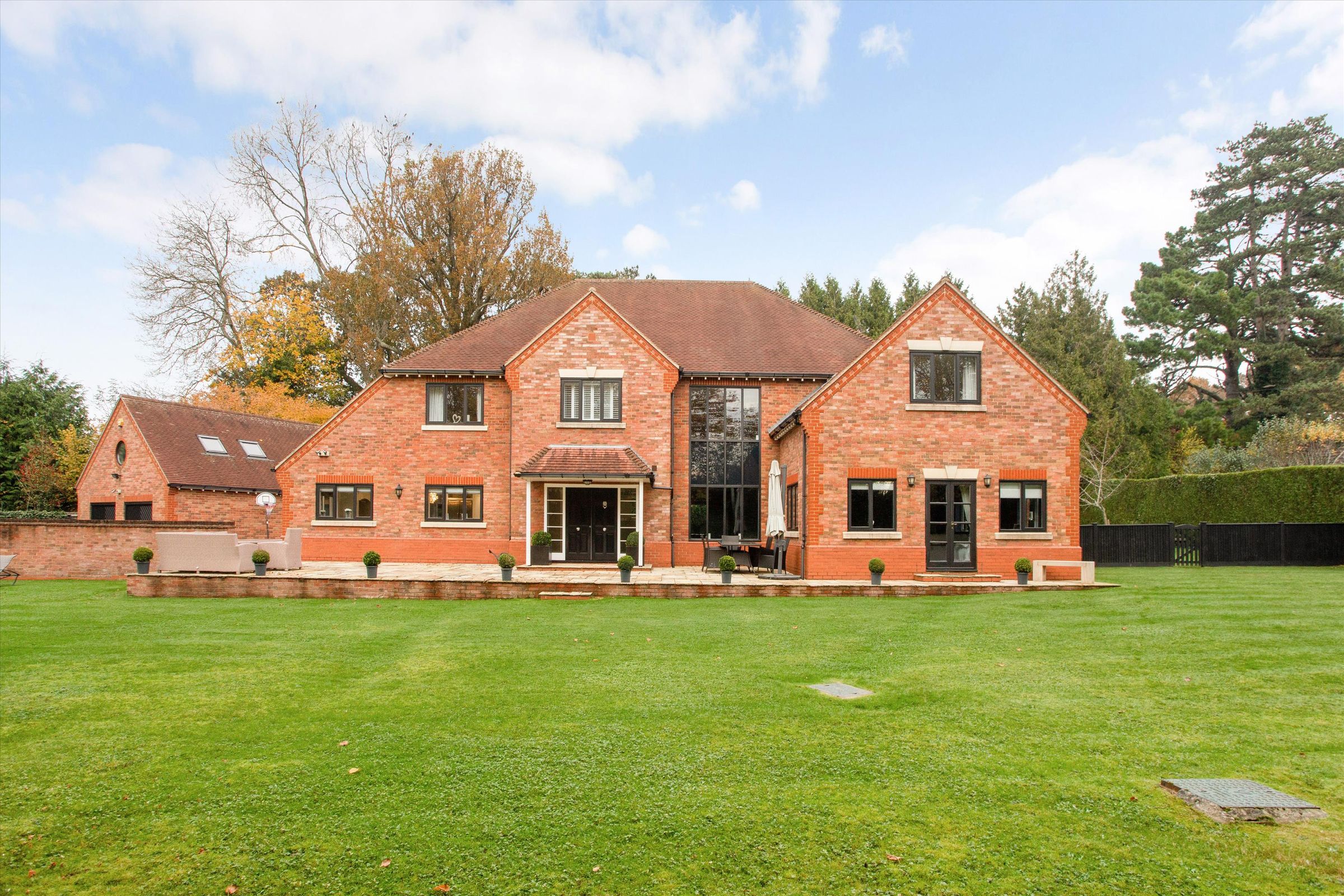 7 bed detached house for sale in Cross Way, Shawford, Winchester ...