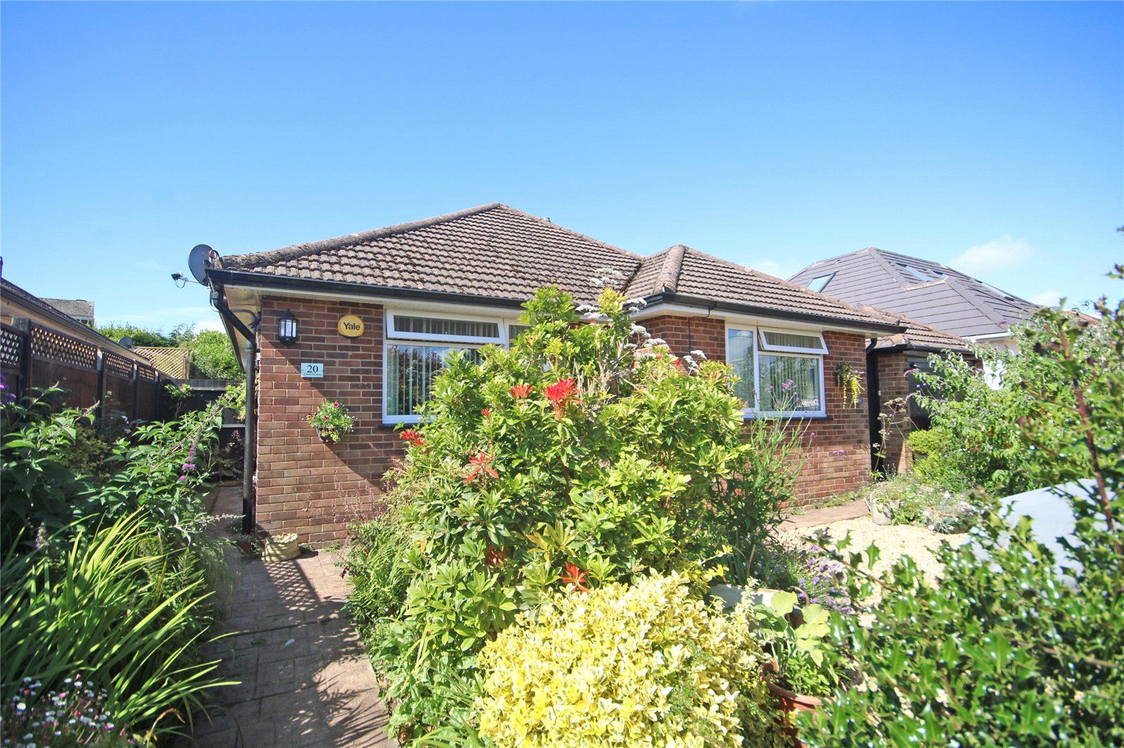 2 Bed Bungalow For Sale In Barton Drive Barton On Sea New Milton