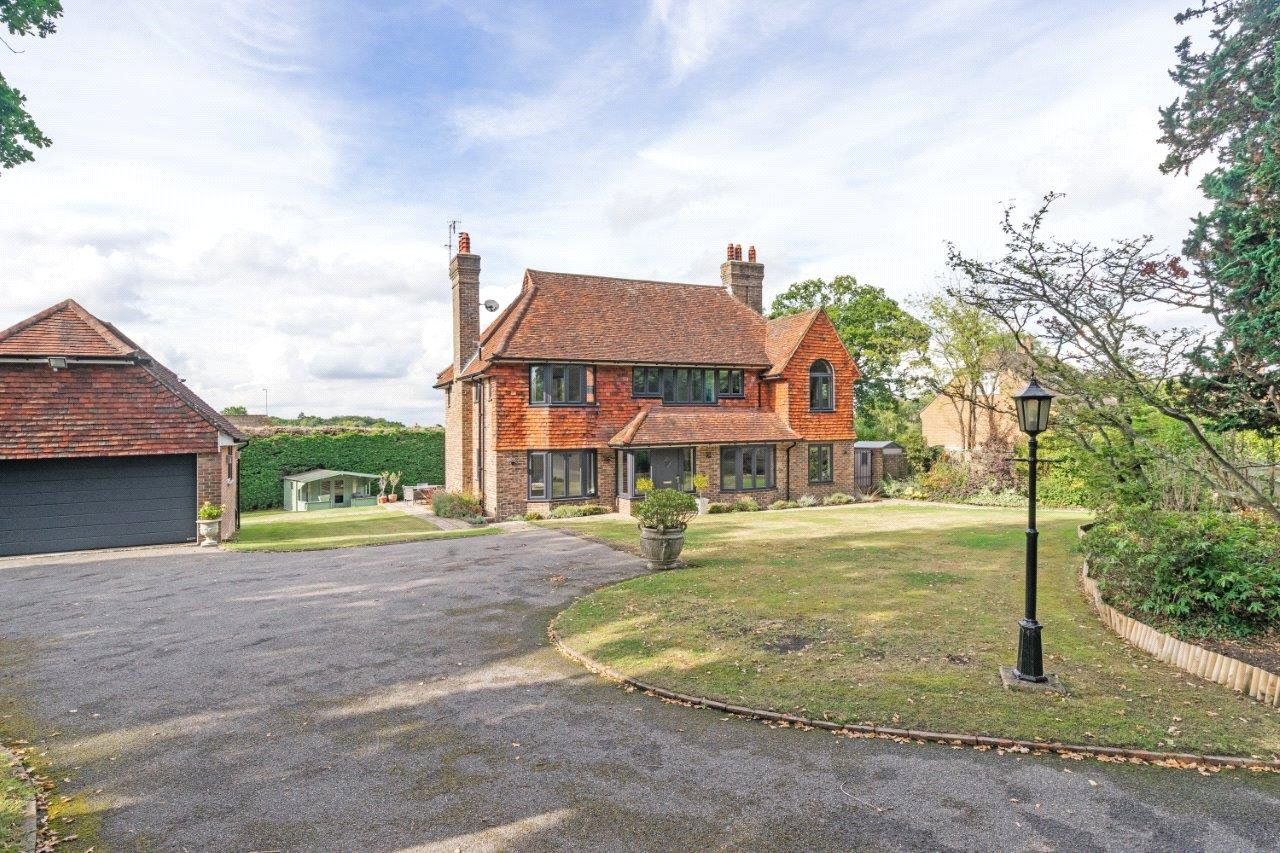 4 bed detached house for sale in Finches, Castle Walk, Wadhurst, East ...