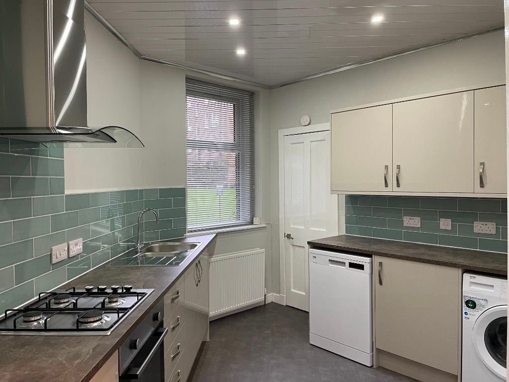 3 bed flat to rent in Morgan Place, Stobswell, Dundee DD4 - Zoopla