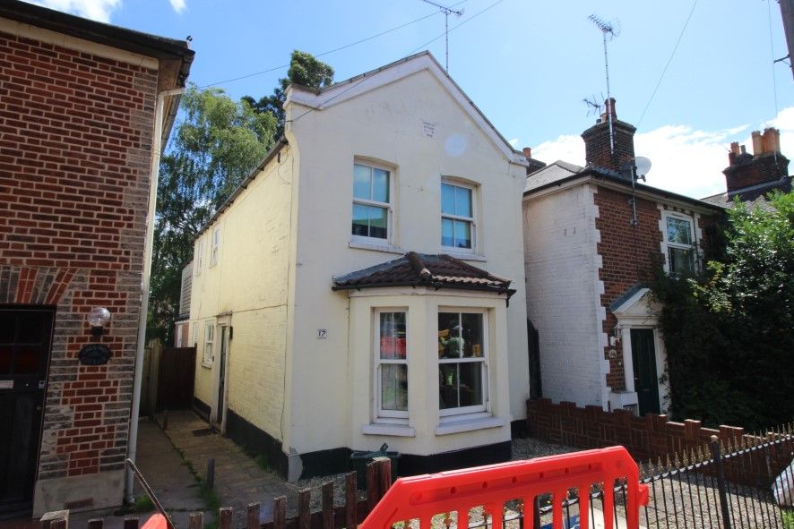 4 Bed Detached House For Sale In 17 Bergholt Road Colchester Essex