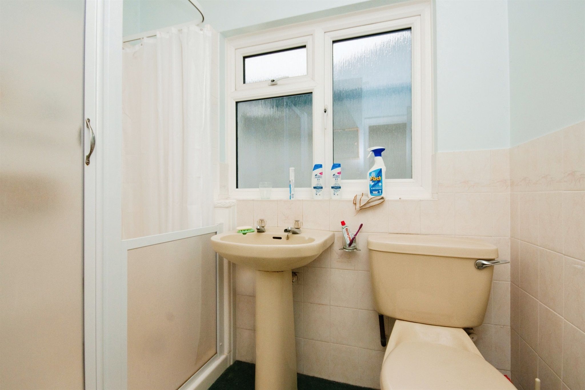 2 bed detached bungalow for sale in Old Drive, Polegate BN26 - Zoopla