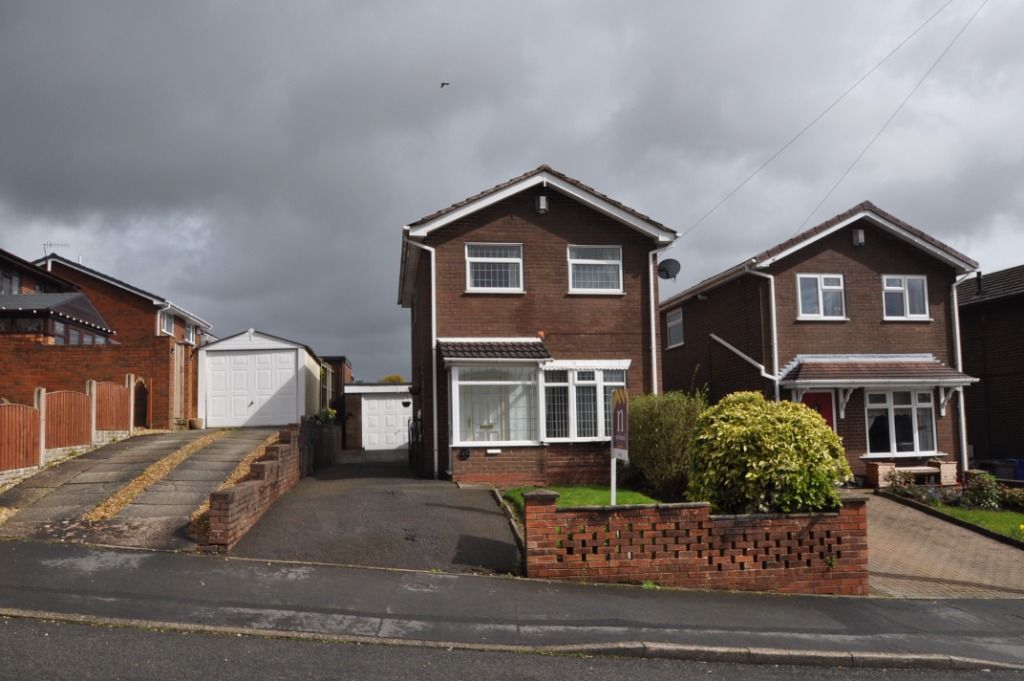 3 Bed Detached House For Sale In Eros Crescent Birches Head Stoke On
