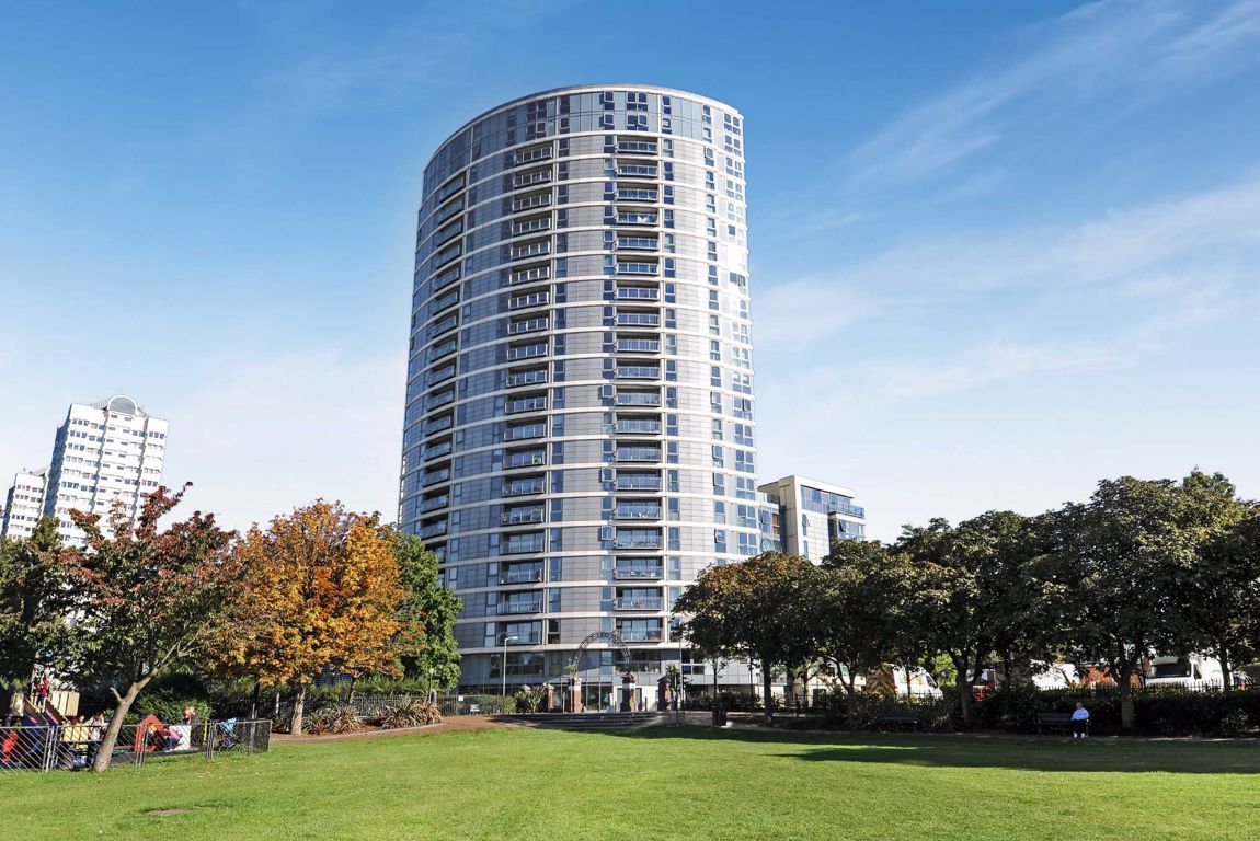 2 bed flat for sale in Mapleton Road, London SW18 - Zoopla