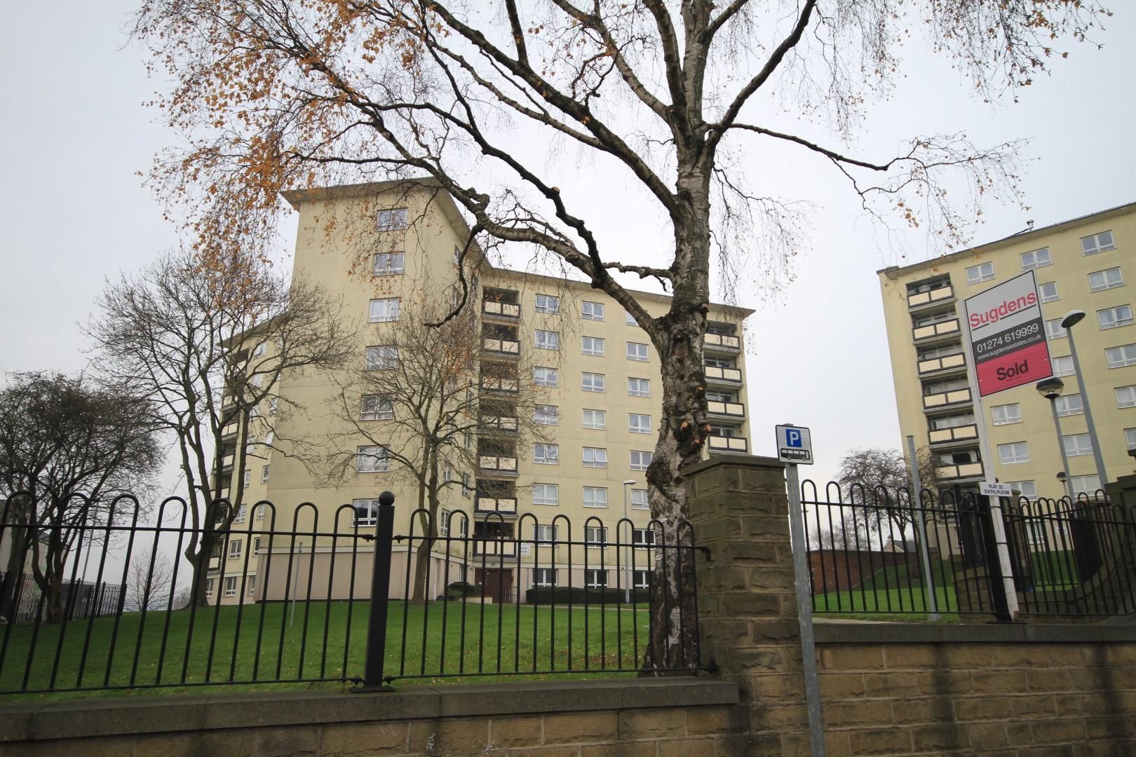 2 bed flat to rent in Fairfax House, Barkerend Road, Bradford BD1 - Zoopla