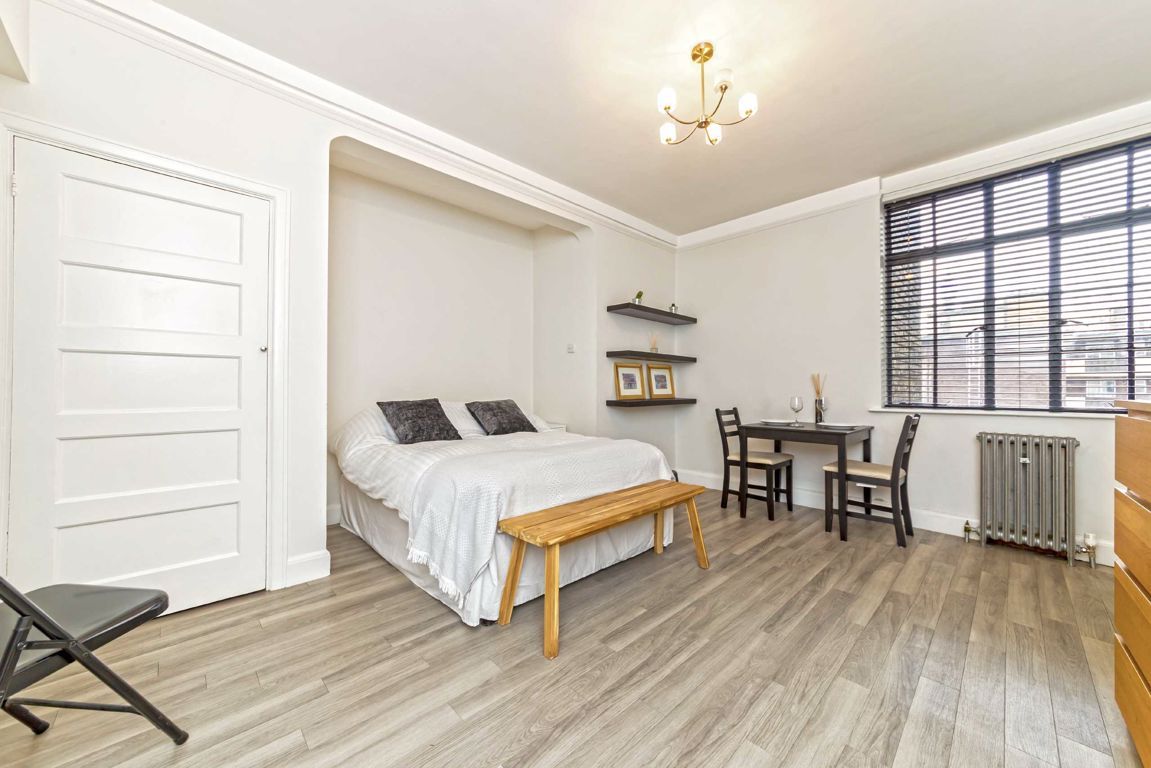 Studio to rent in Upper Woburn Place, London WC1H - Zoopla