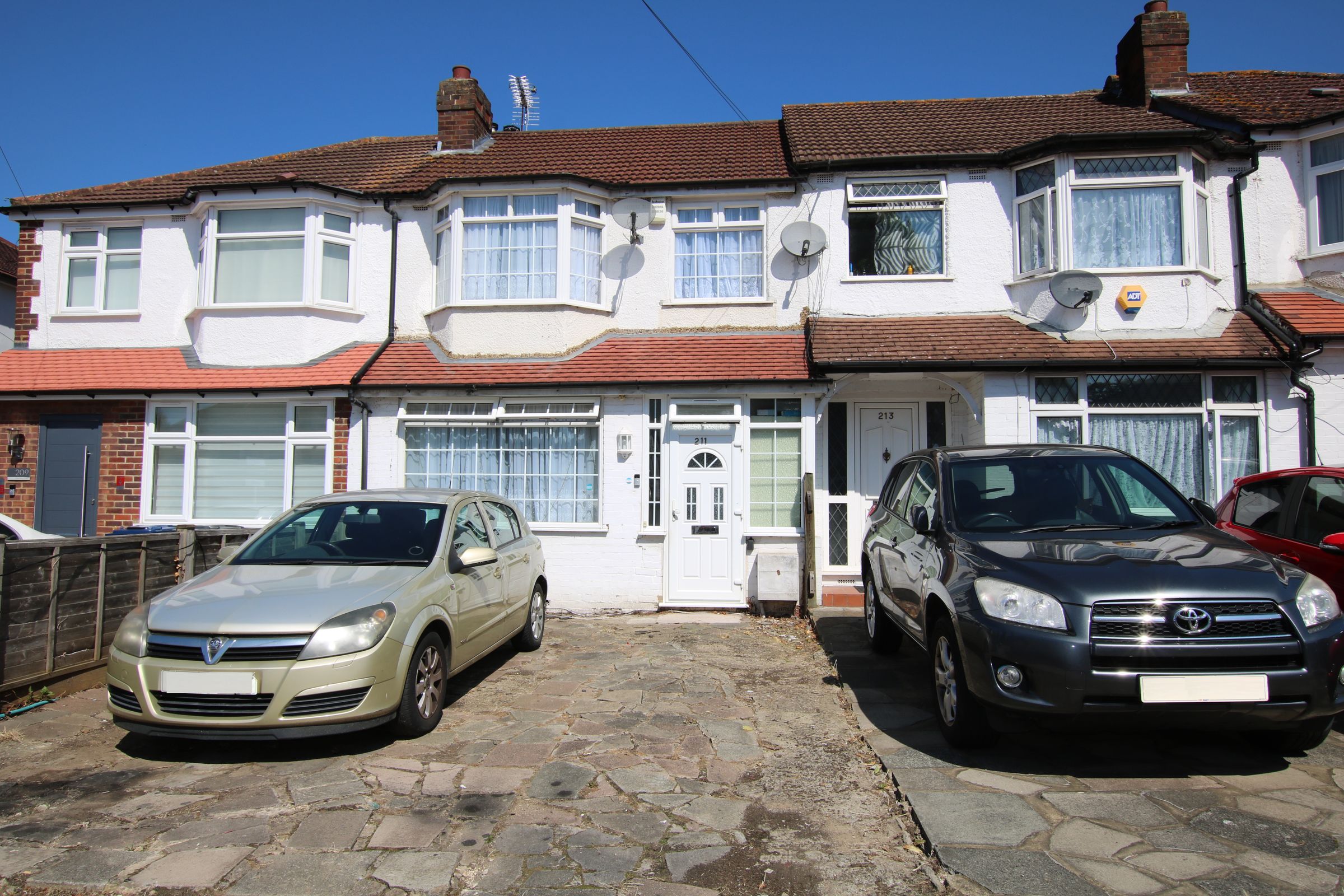 3 Bed Terraced House For Sale In Conway Crescent Perivale Greenford