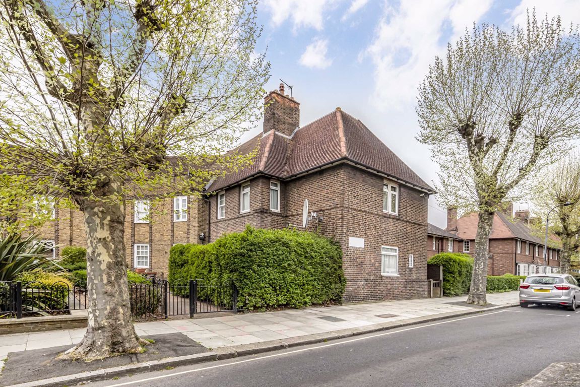 3 bed property for sale in Wulfstan Street, London W12 - Zoopla