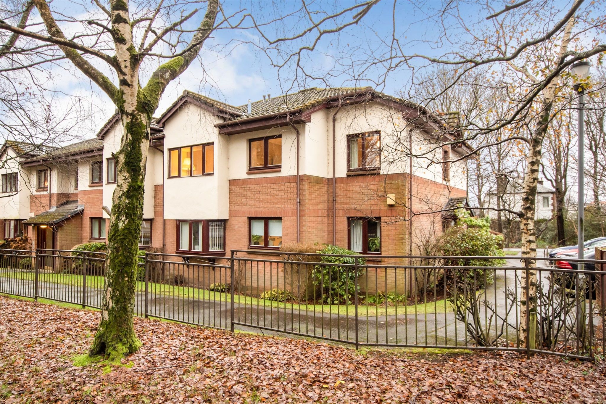3 bed flat for sale in Braidpark Drive, Giffnock, Glasgow G46 - Zoopla