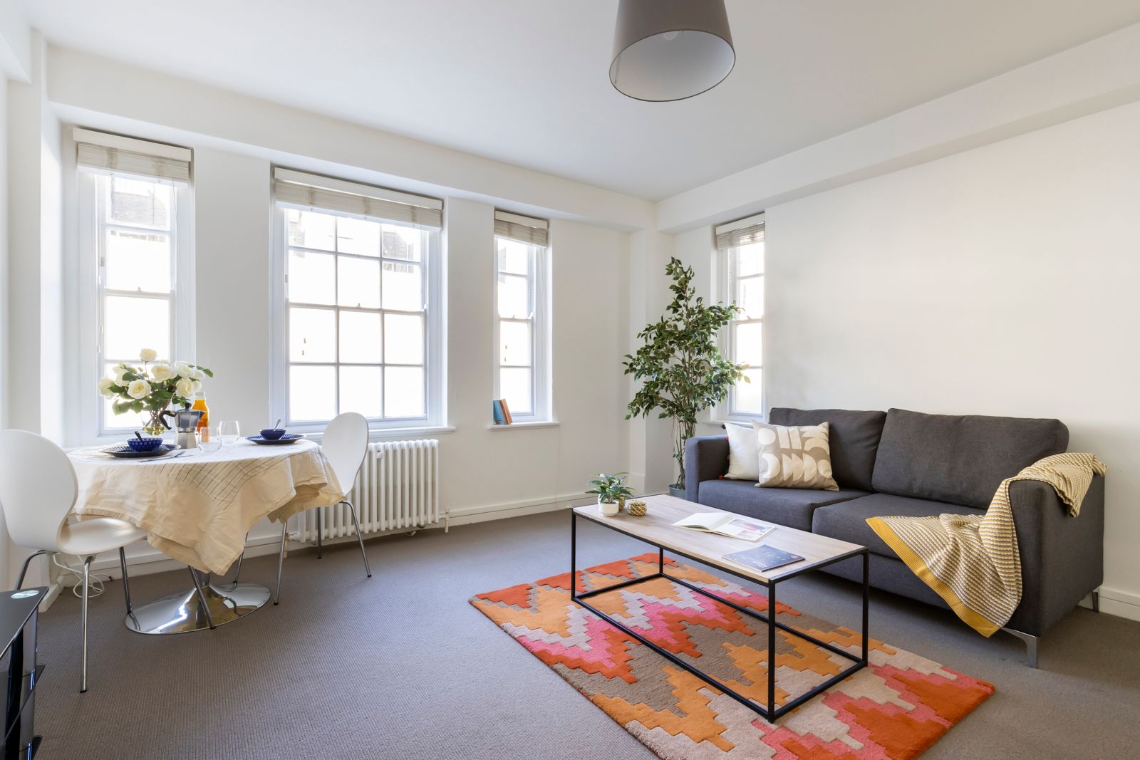 1 bed flat to rent in Dolphin Square, London SW1V - Zoopla
