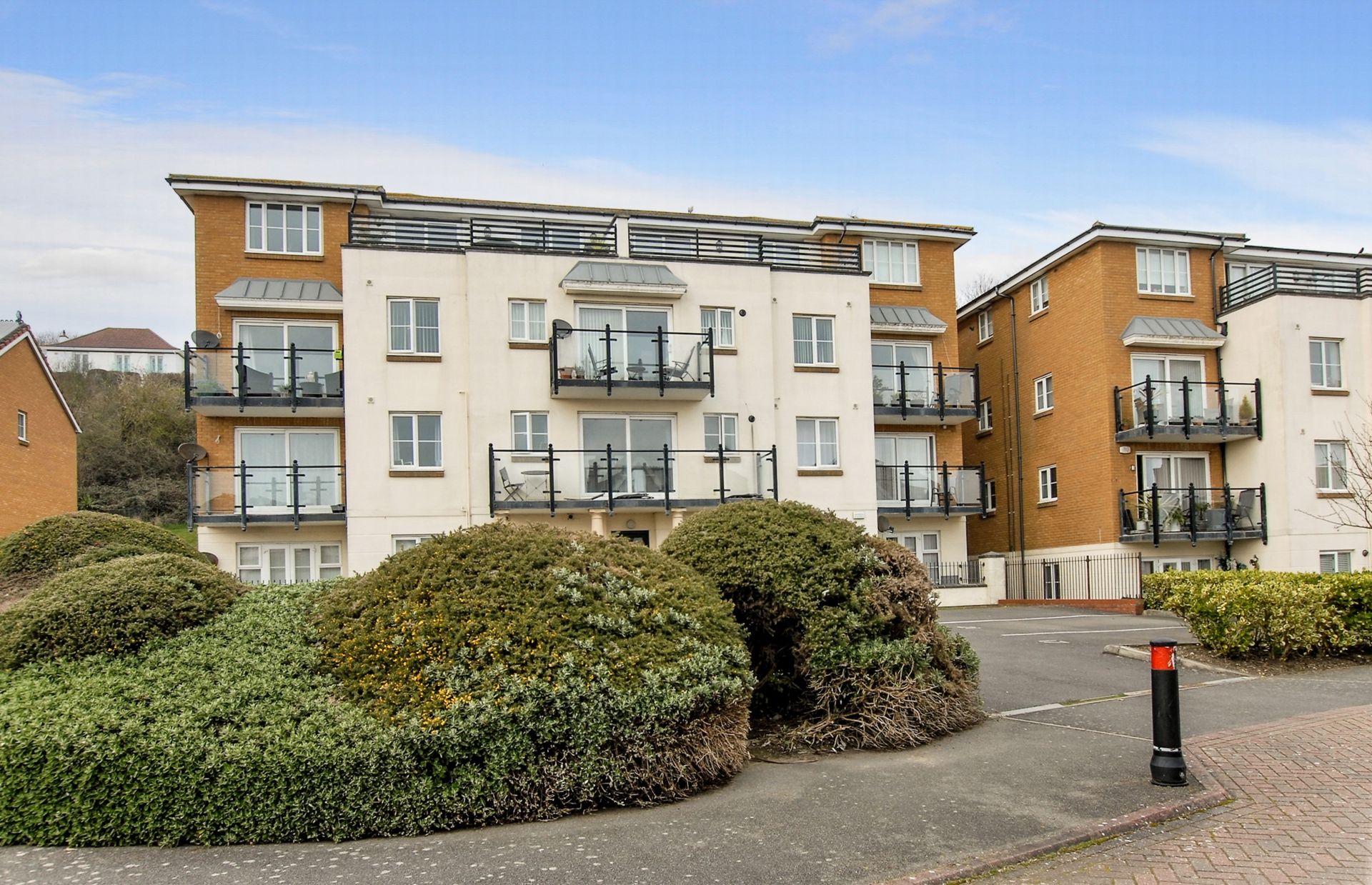 2 bed flat for sale in Lower Corniche, Seabrook CT21 - Zoopla