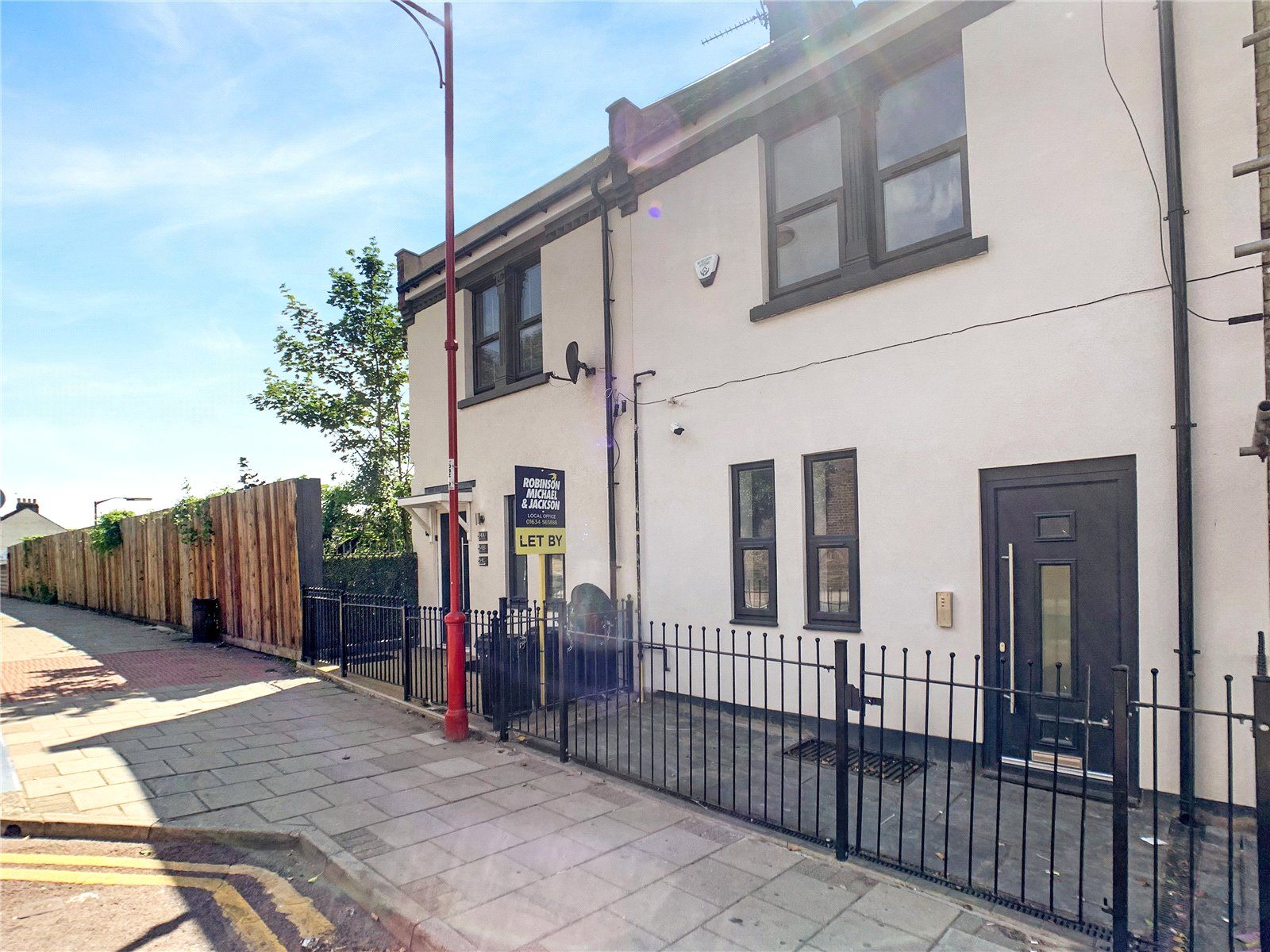 1 bed flat to rent in Delce Road, Rochester, Kent ME1 - Zoopla