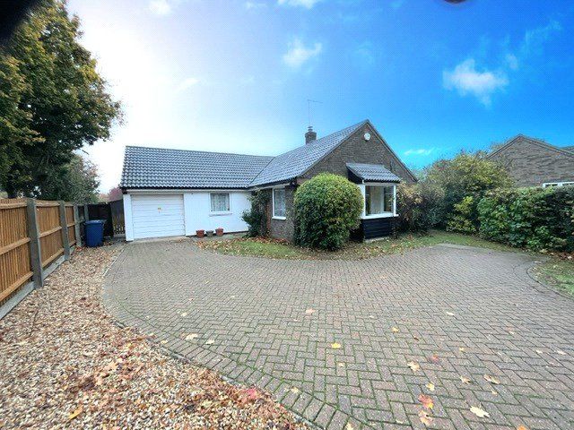 3 bed detached bungalow to rent in Glebe Road, Hemingford Grey ...