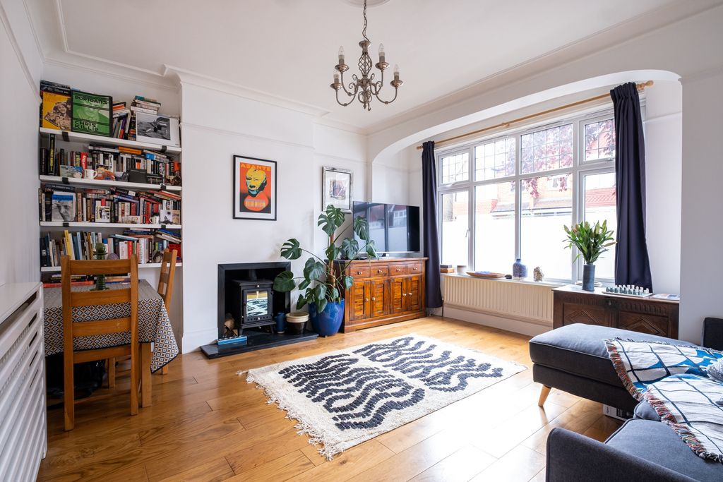 2 bed flat for sale in Glencairn Road, London SW16 - Zoopla