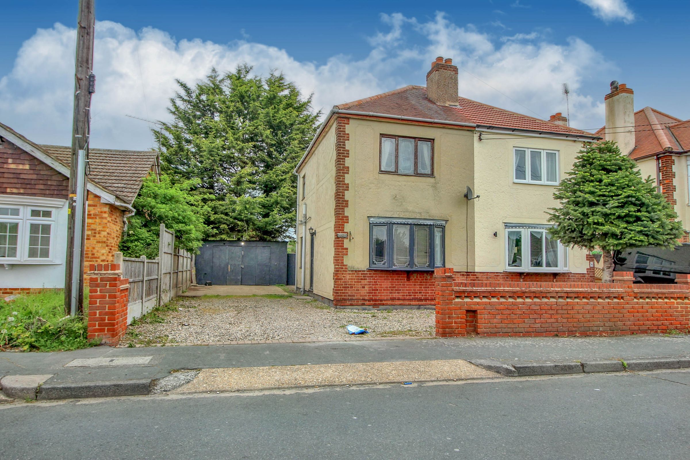 2 bed semi-detached house for sale in Bromfords Drive, Wickford ...