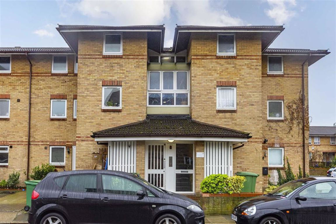 1 bed flat to rent in Varcoe Road, London SE16 - Zoopla