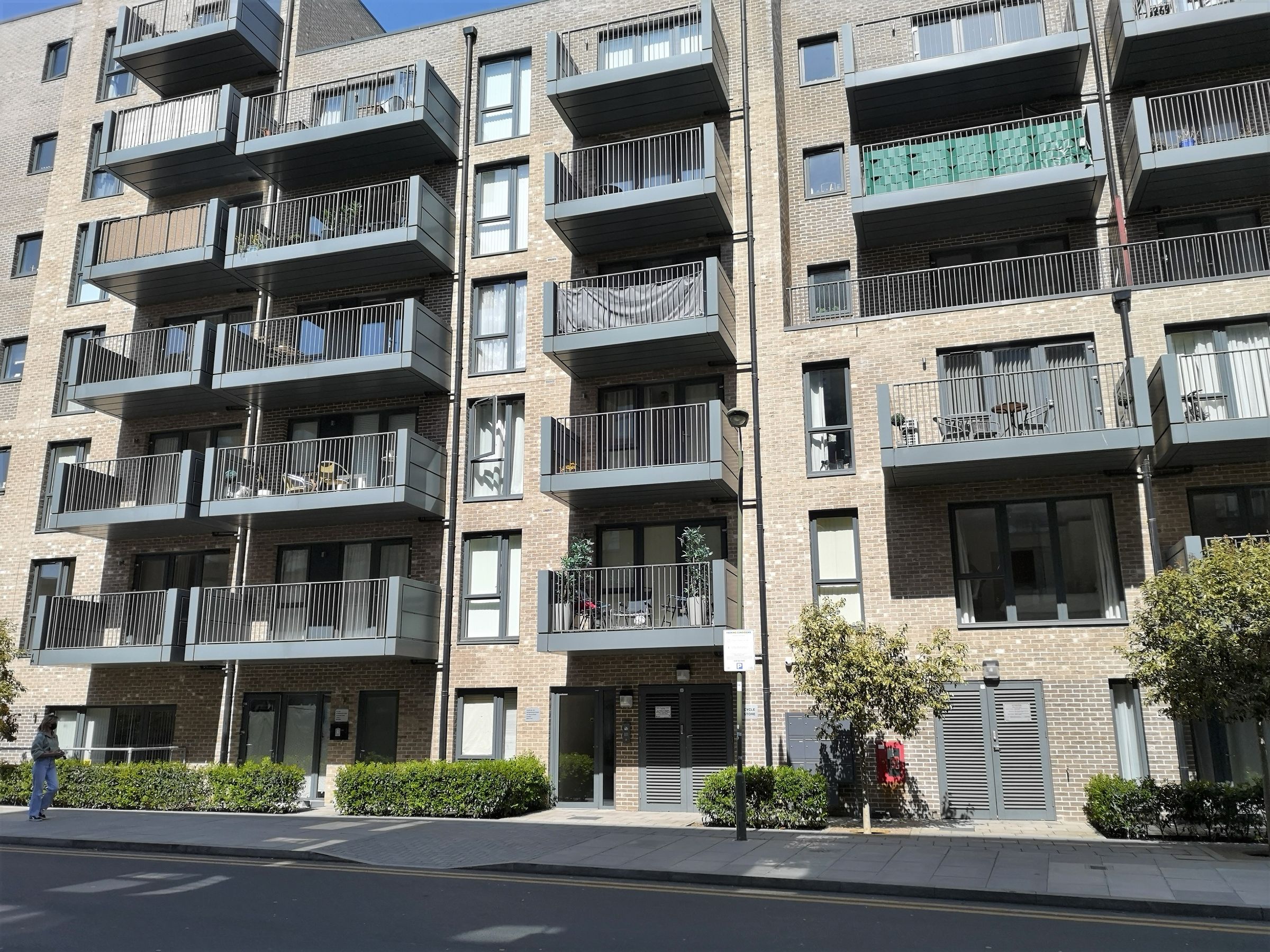 1 bed flat for sale in Hitherwood Court, 28 Charcot Road, Pulse ...