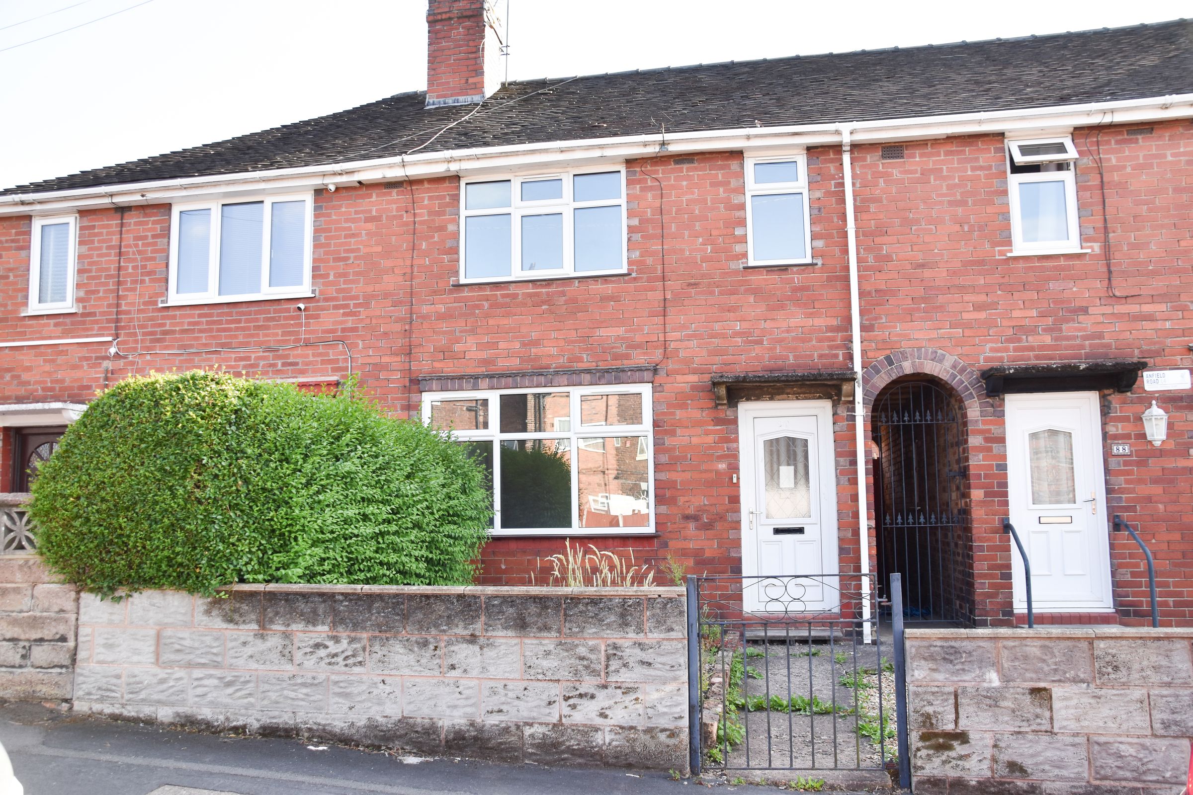 2 Bed Town House To Rent In Commercial Street Burslem Stoke On Trent
