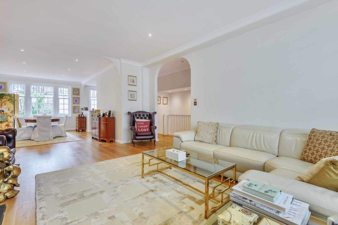 3 bed flat for sale in Gloucester Terrace, London W2 - Zoopla