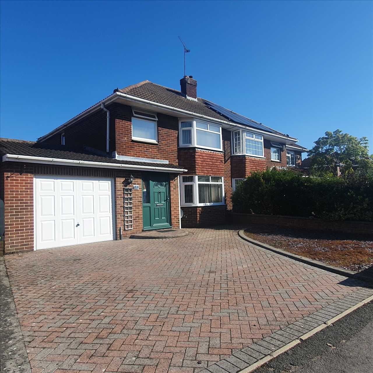 3 Bed Semi Detached House For Sale In Grange Drive Lower Stratton