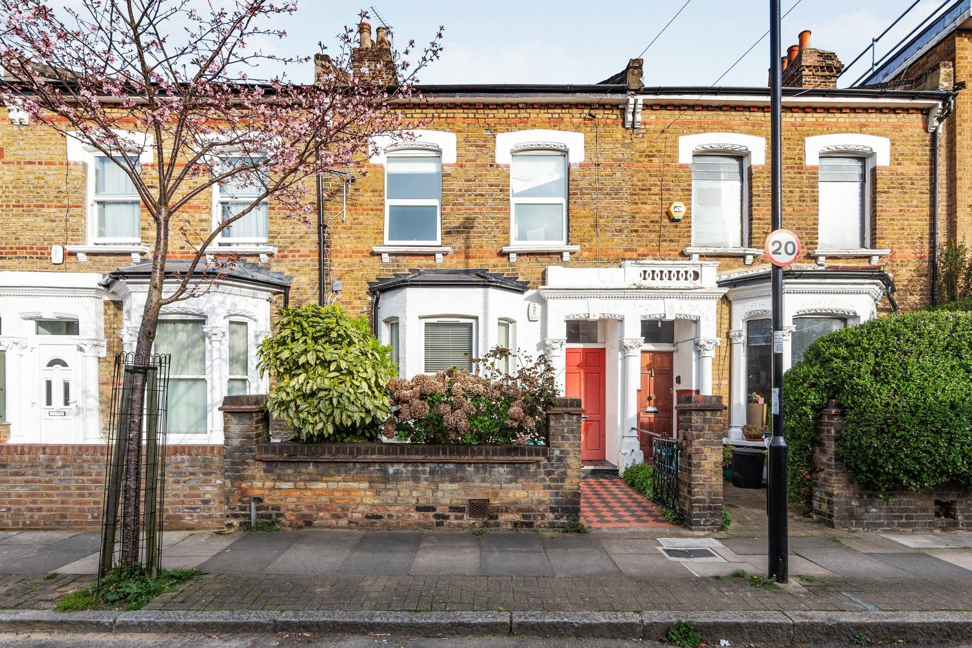 2 bed flat for sale in Corbyn Street, London N4 - Zoopla