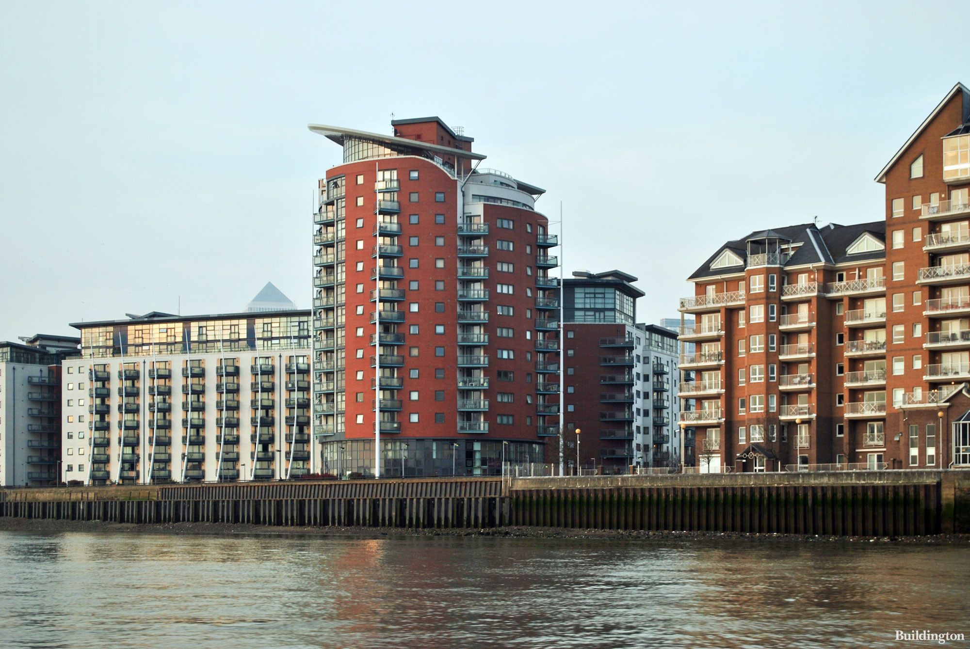 2 bed flat to rent in Crews Street, London E14 - Zoopla