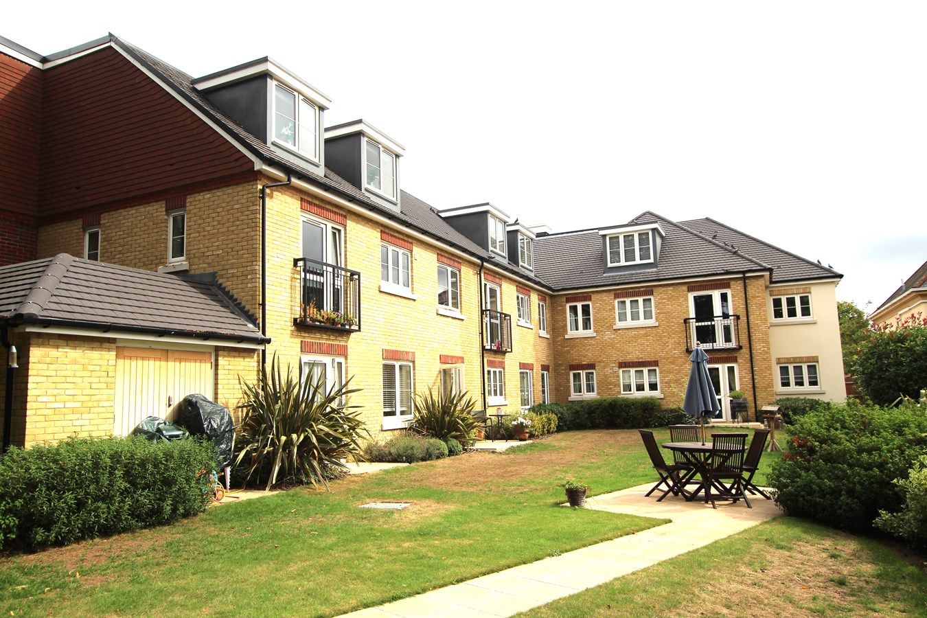 1 bed property for sale in Manygate Lane, Shepperton TW17 - Zoopla