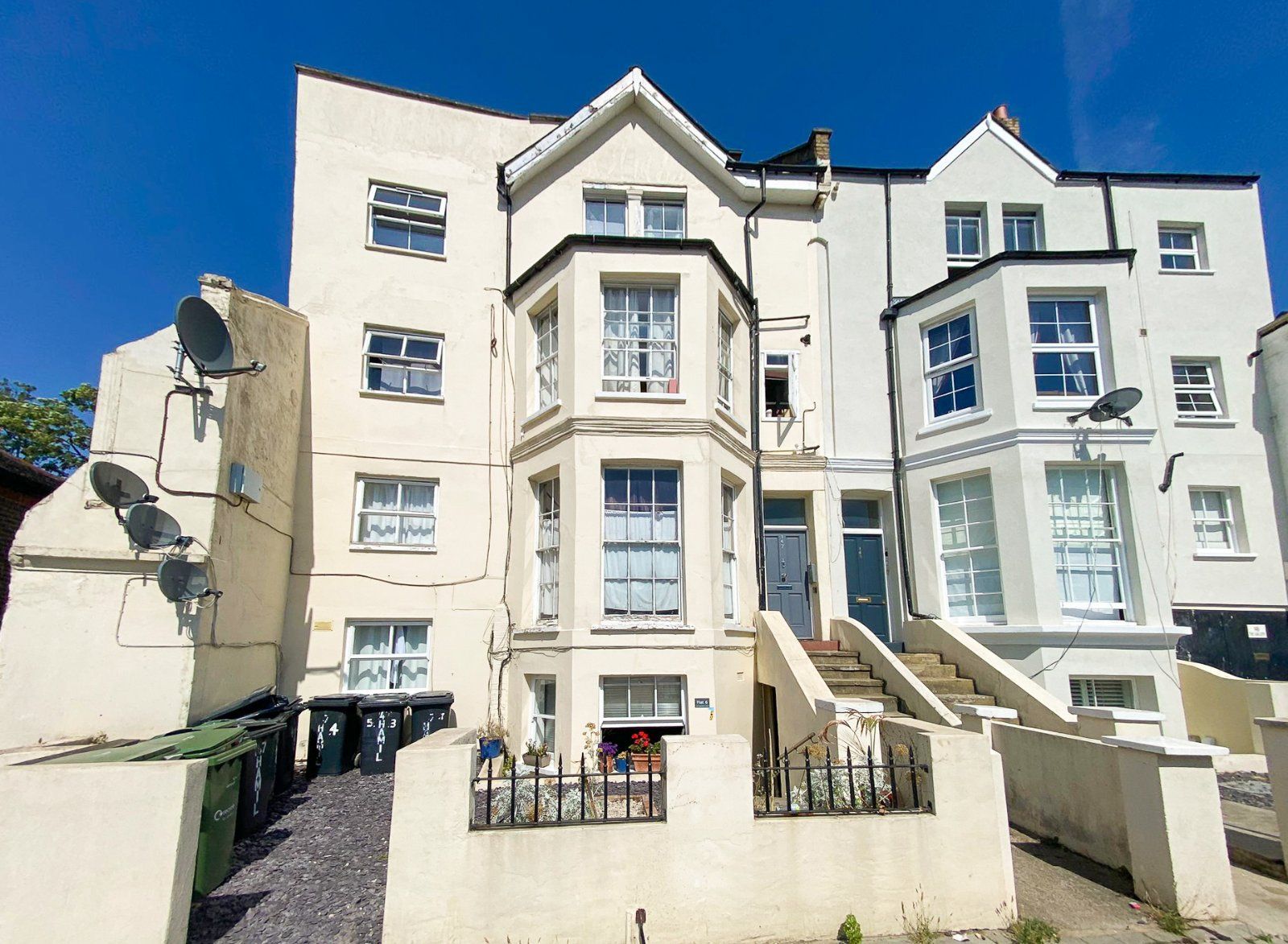 2 bed flat for sale in Hamilton Road, London SE27 - Zoopla