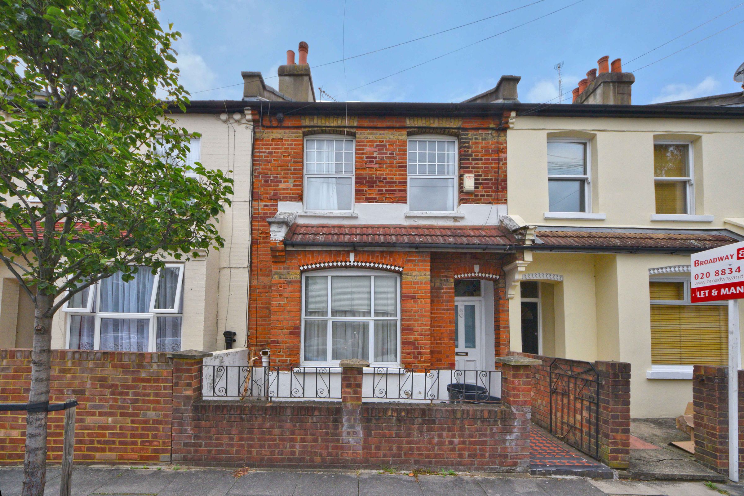 5 bed property to rent in Claybrook Road, London W6 - Zoopla