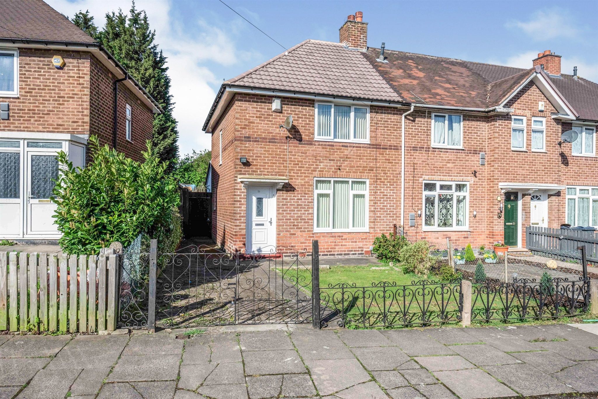 3 Bed End Terrace House For Sale In Wychbold Crescent Birmingham B33