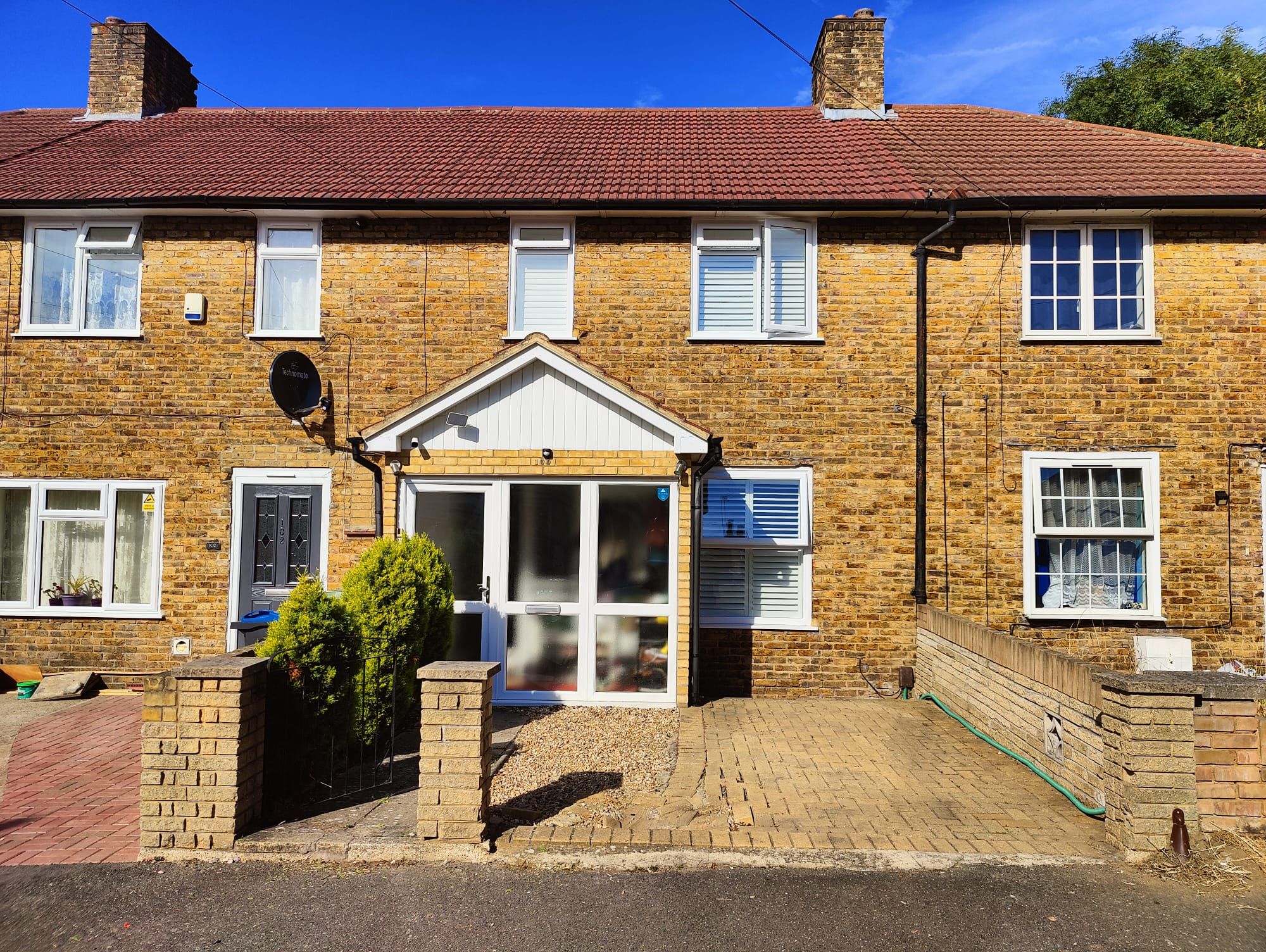 2 bed terraced house for sale in Montacute Road, Morden SM4 - Zoopla