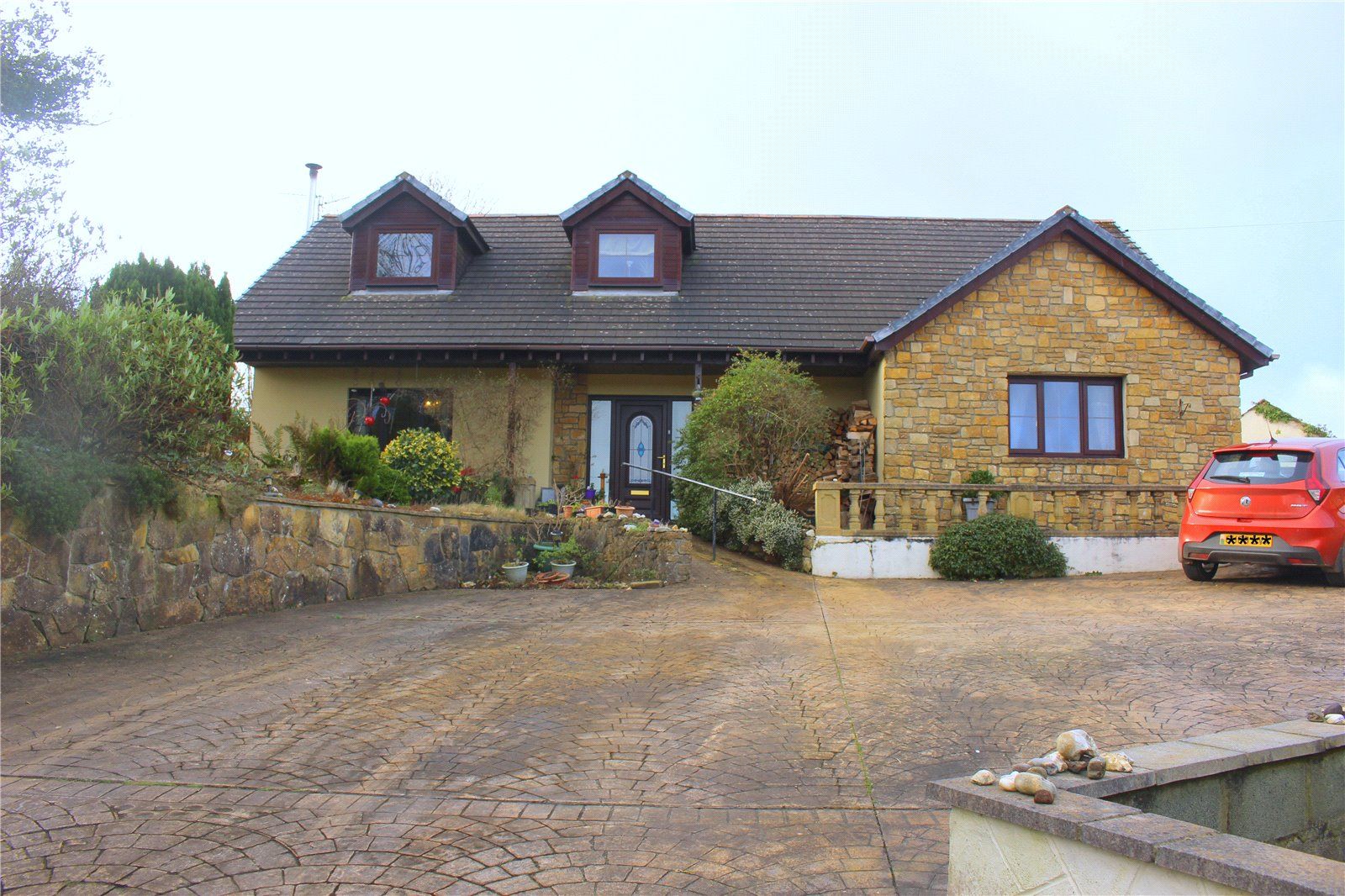 5 bed bungalow for sale in Begelly, Kilgetty, Pembrokeshire SA68 - Zoopla