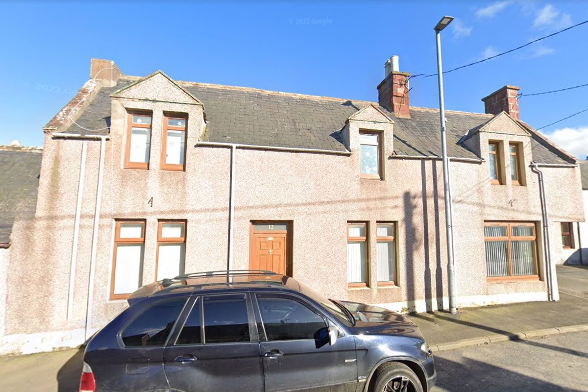 5 bed flat for sale in 12, Main Street, Portfolio Of 3 Flats ...