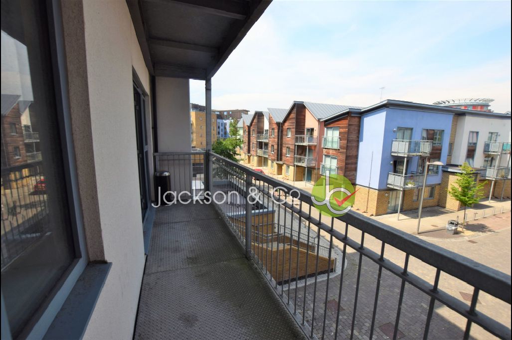 2 bed flat to rent in Quayside Drive, Colchester CO2 - Zoopla