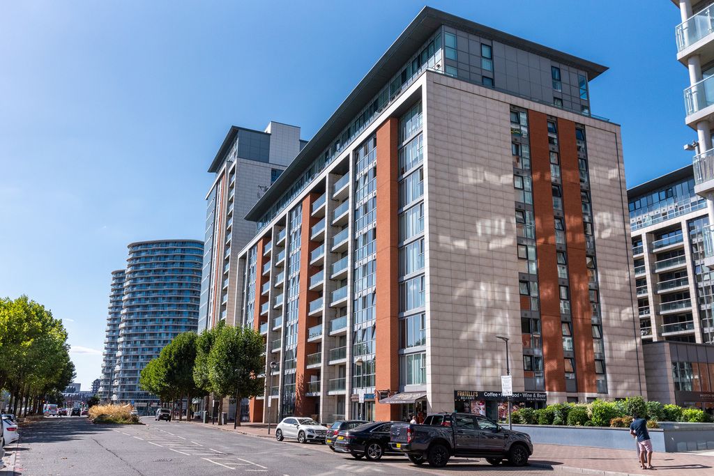 1 bed flat to rent in Western Gateway, London E16 - Zoopla