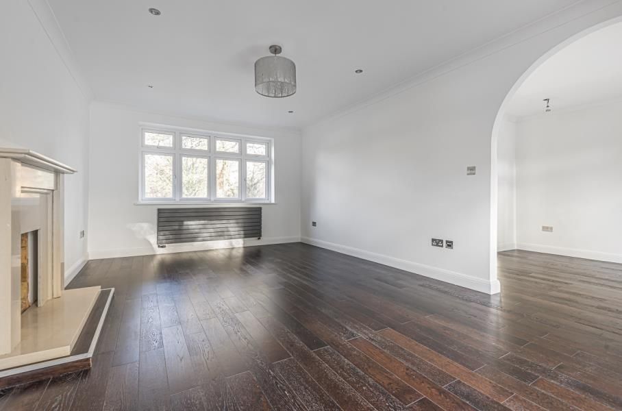 4 bed detached house to rent in Green Road, Egham TW20 - Zoopla