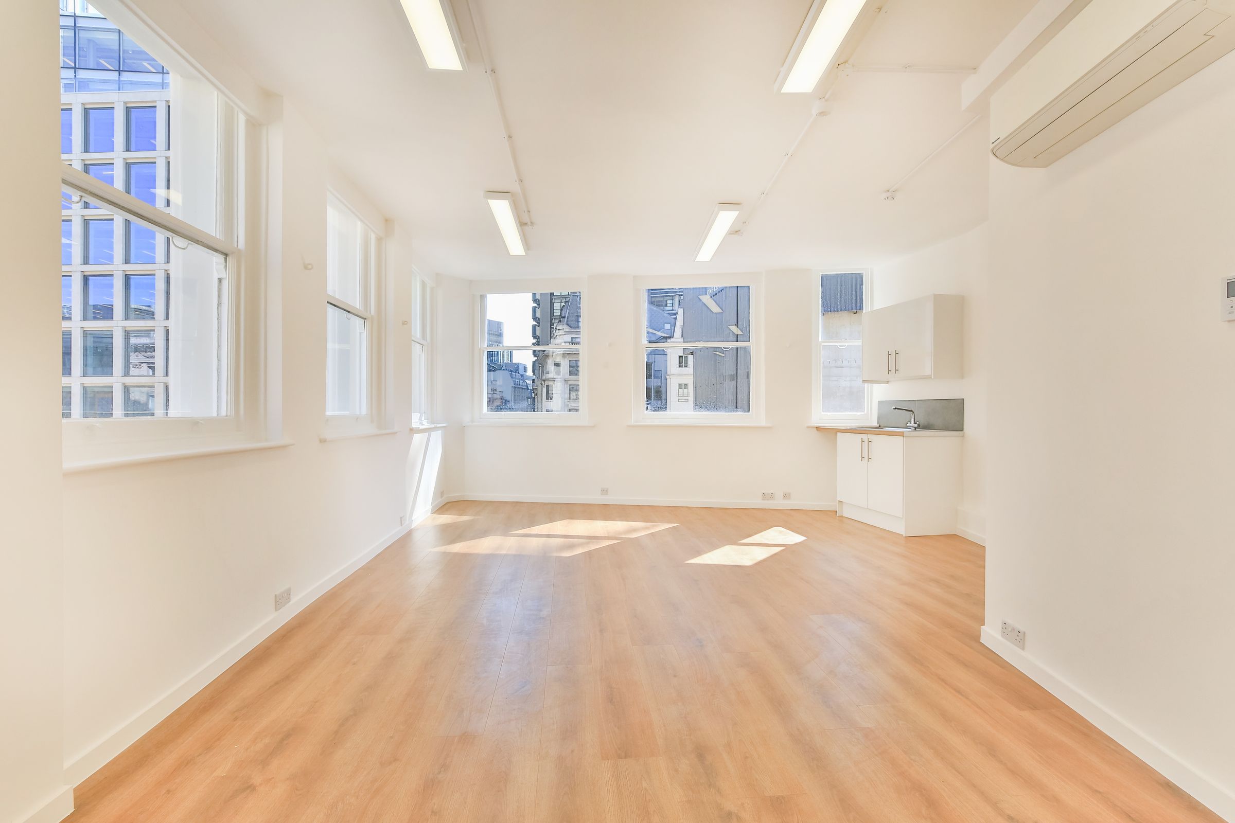 Office to let in Cornhill House, 59 - 60 Cornhill, City & Fringe ...