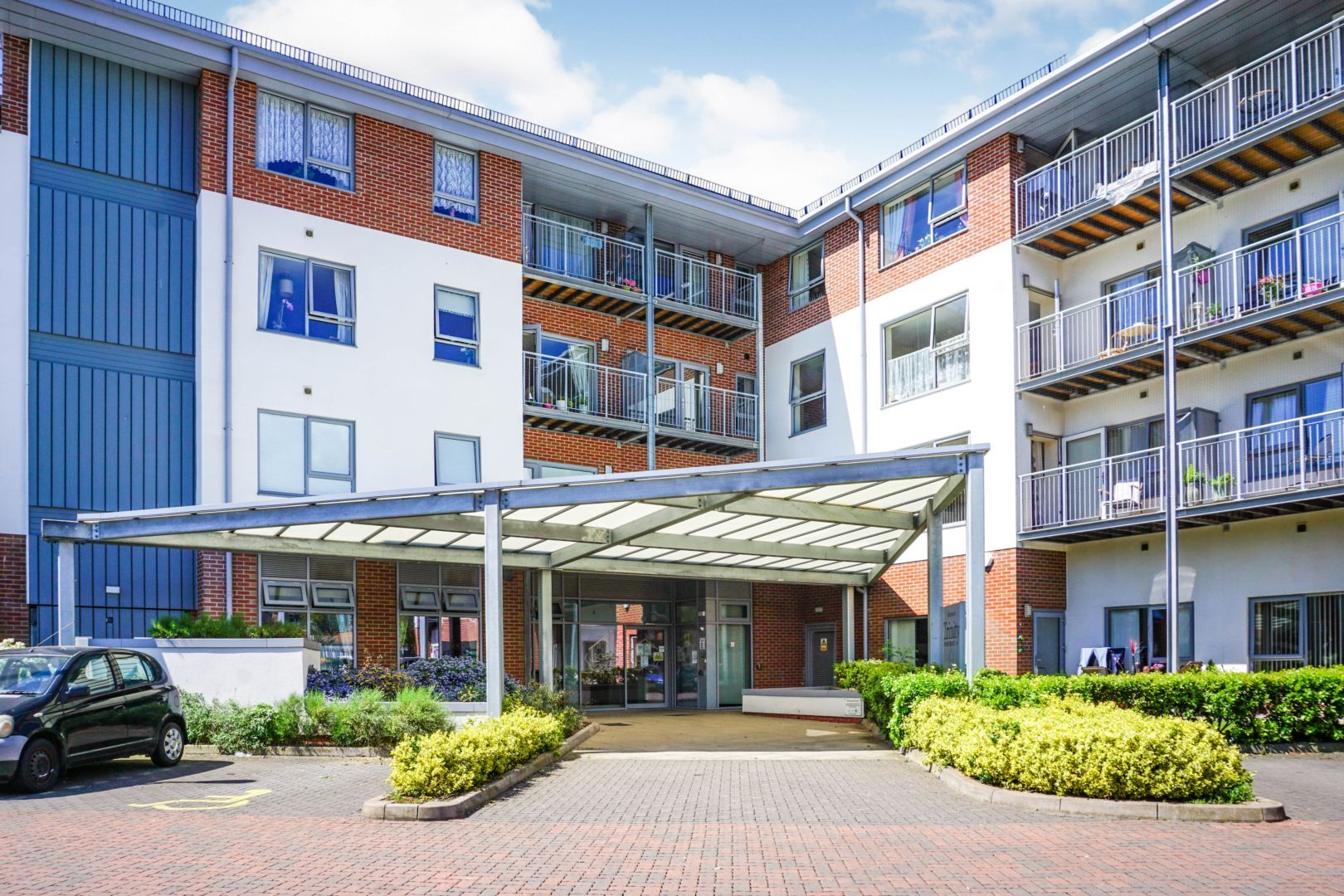 2 bed flat for sale in 1 Trinity Way, Solihull B90 - Zoopla