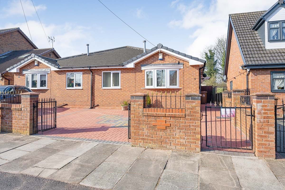 3 bed bungalow for sale in Link Avenue, St. Helens, Merseyside WA11 ...