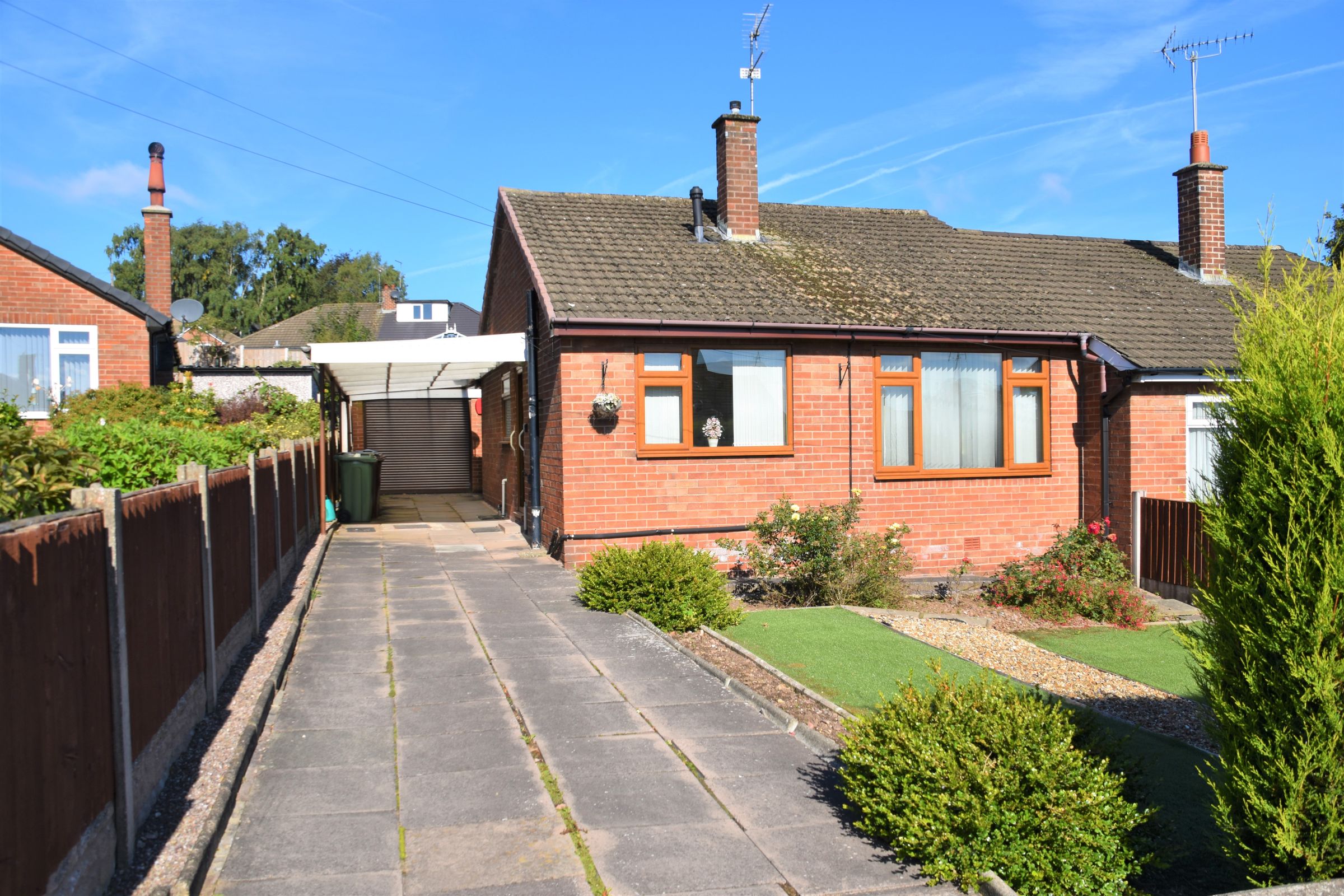 2 Bed Semi Detached Bungalow For Sale In Marsh View Meir Heath Stoke