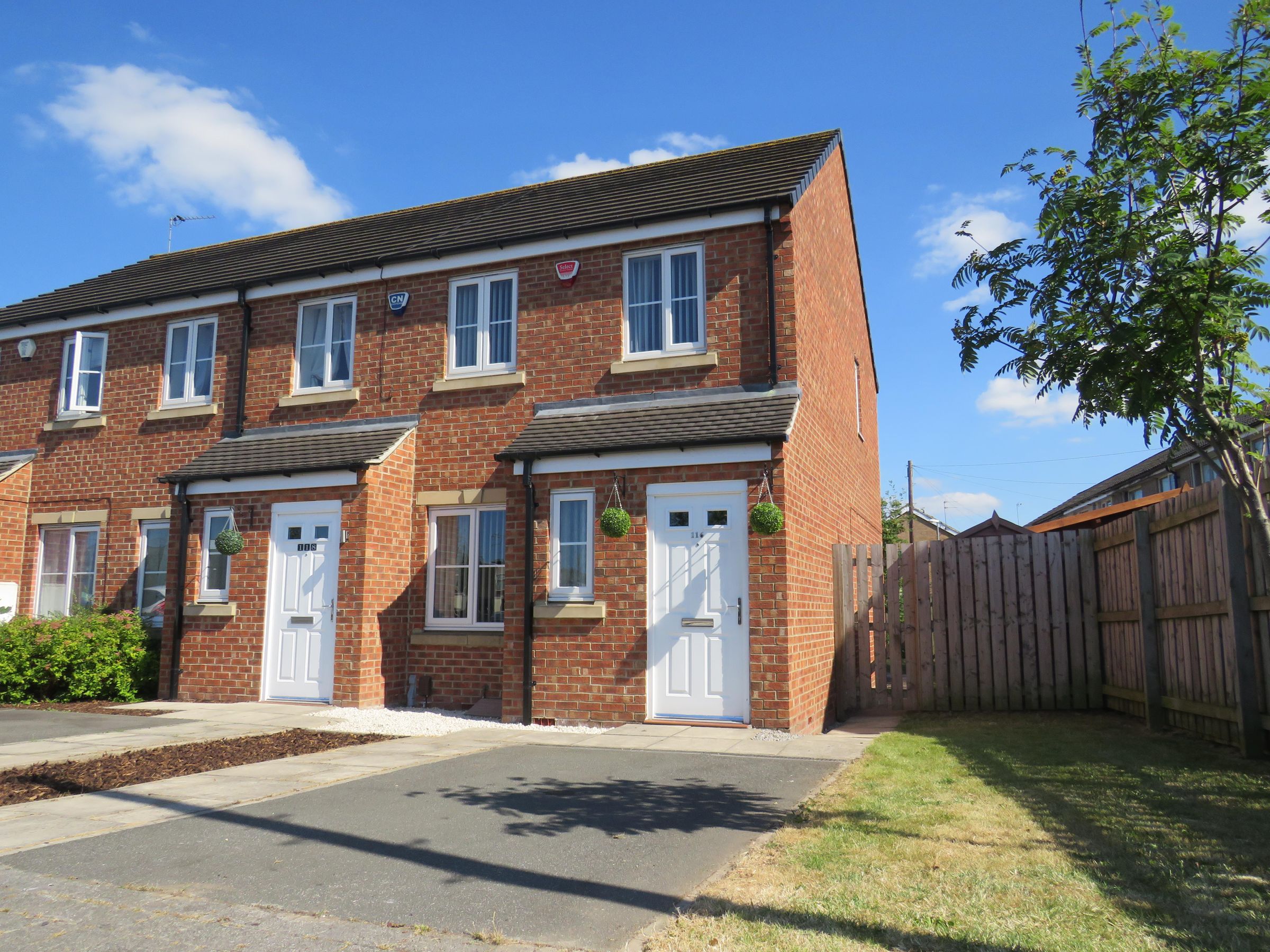 2 bed property to rent in Swarcliffe Avenue, Leeds LS14 - Zoopla