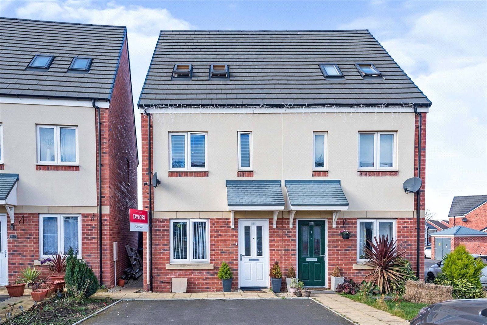3 Bed Semi Detached House For Sale In Homington Avenue Coate Swindon