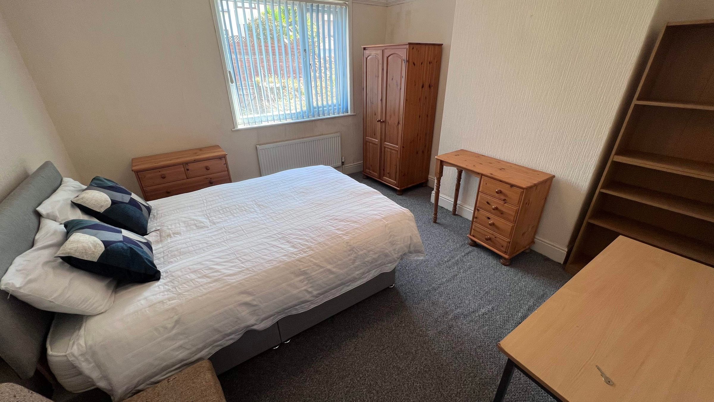 4 bed shared accommodation to rent in Rhyddings Park Road, Brynmill ...