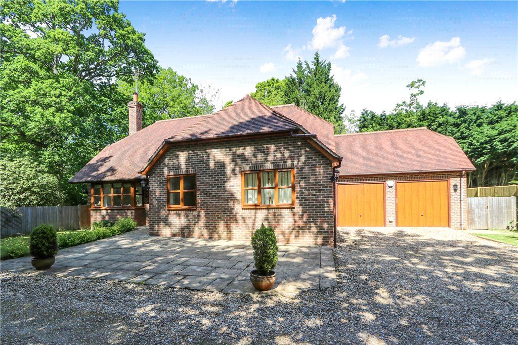 3 bed bungalow for sale in The Drive, Ifold, Loxwood RH14 - Zoopla