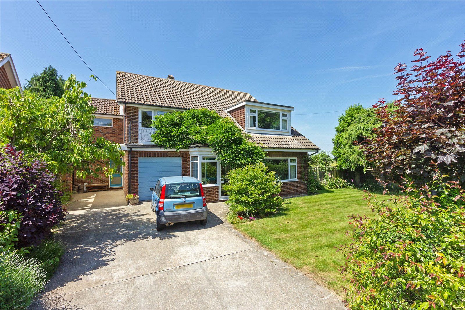 4 bed detached house for sale in Rodmersham Green, Rodmersham ...