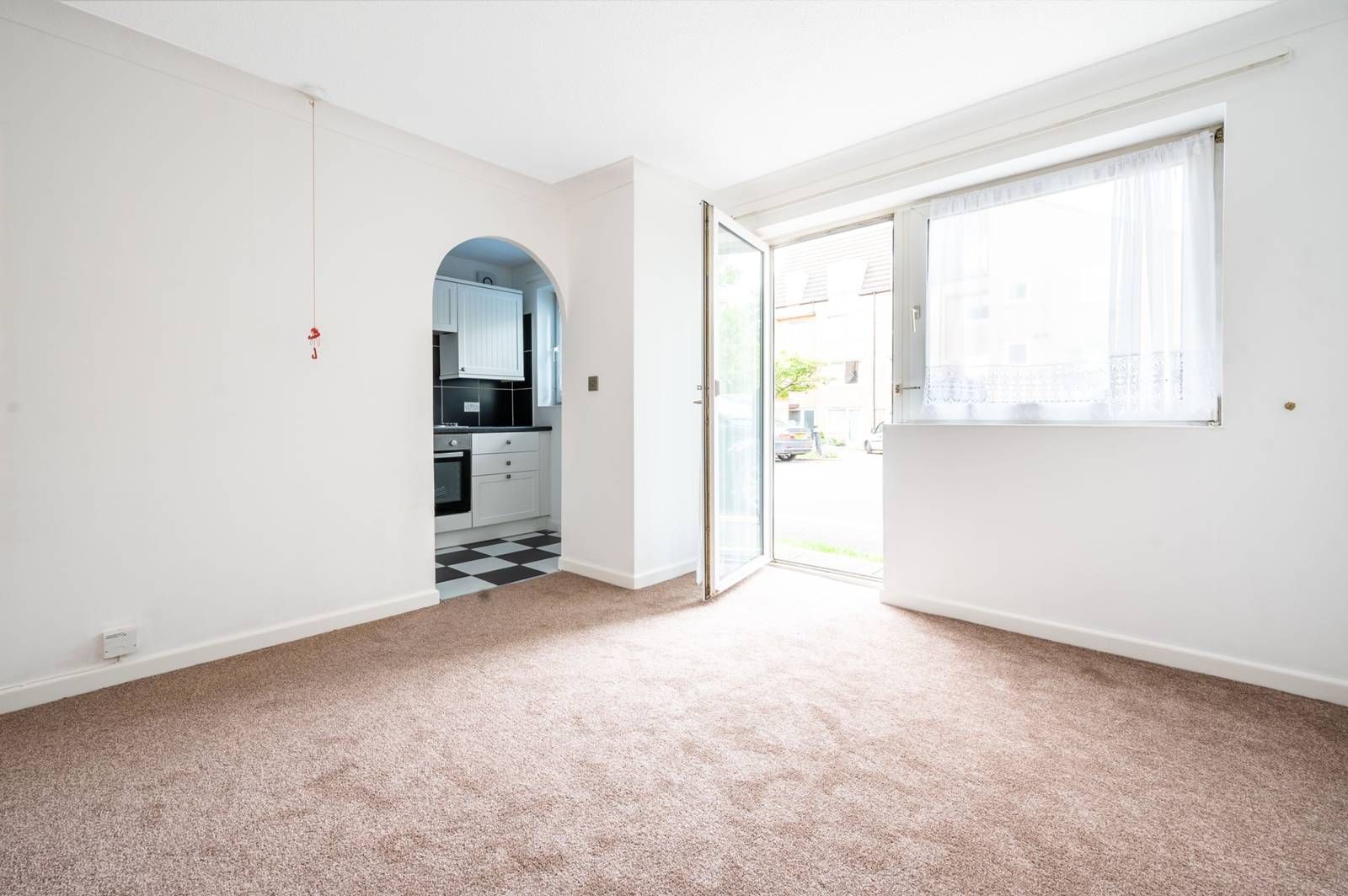 1 bed flat for sale in Mount Hermon Road, Woking GU22 - Zoopla