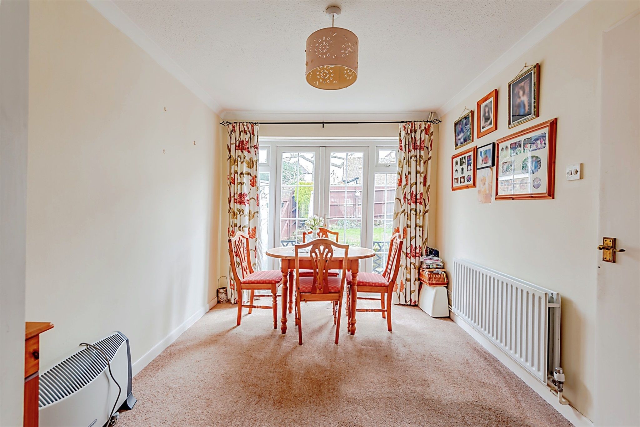 3 bed end terrace house for sale in Yeats Close, Redhill RH1 - Zoopla