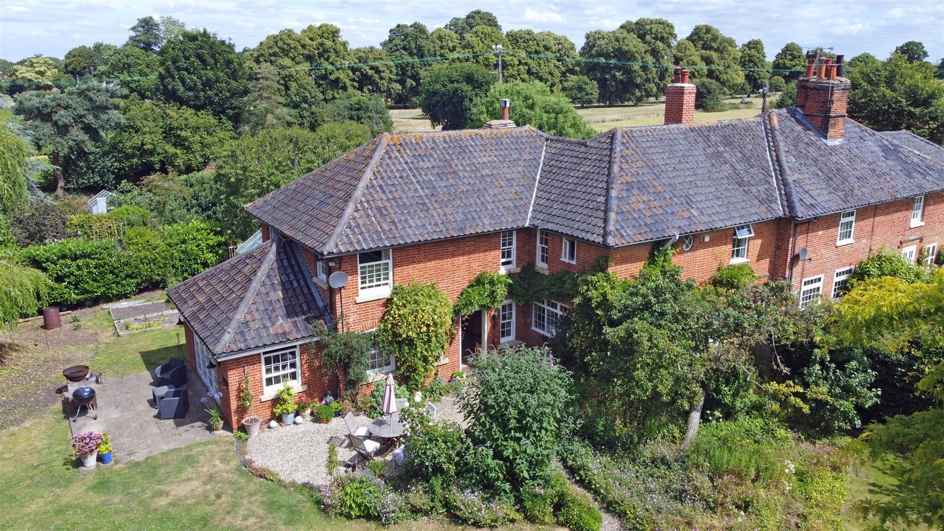 4 Bed Semi Detached House For Sale In Main Road Woolverstone Ipswich