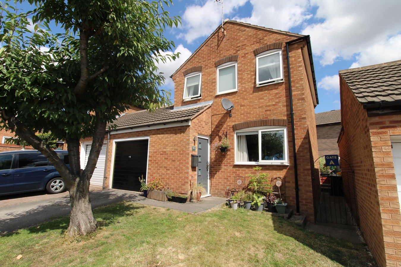 3 bed link-detached house for sale in Robina Drive, Giltbrook ...