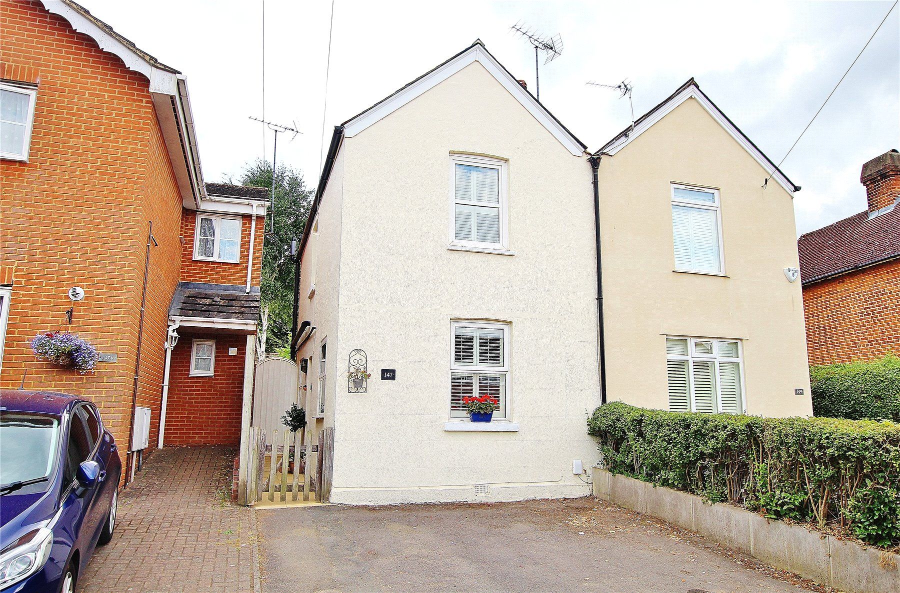 2 Bed Semi Detached House For Sale In Brookwood Woking Surrey Gu24